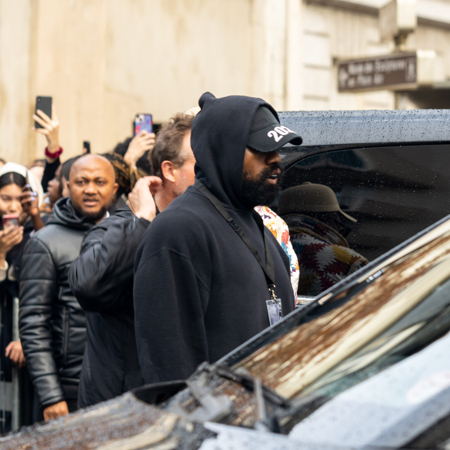 Kanye West Street Style Givenchy Paris Fashion Week SS23 - London et Paris